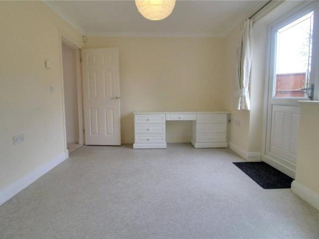 2 bedroom maisonette to rent