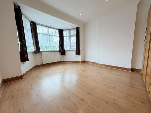 2 bedroom maisonette to rent