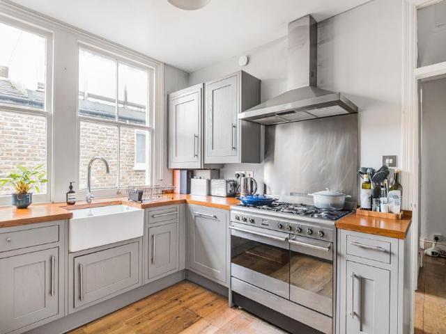 2 bedroom maisonette to rent