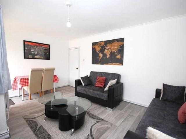 2 bedroom maisonette to rent