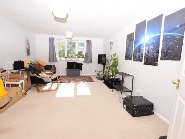 2 bedroom maisonette to rent