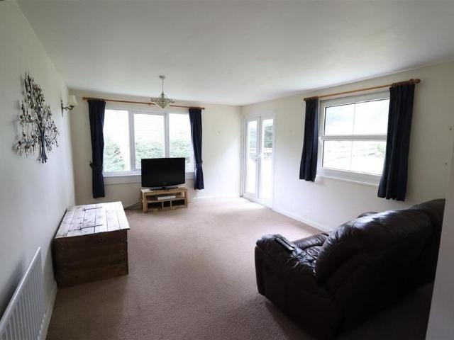 2 bedroom maisonette to rent