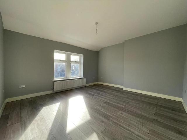 2 bedroom maisonette to rent