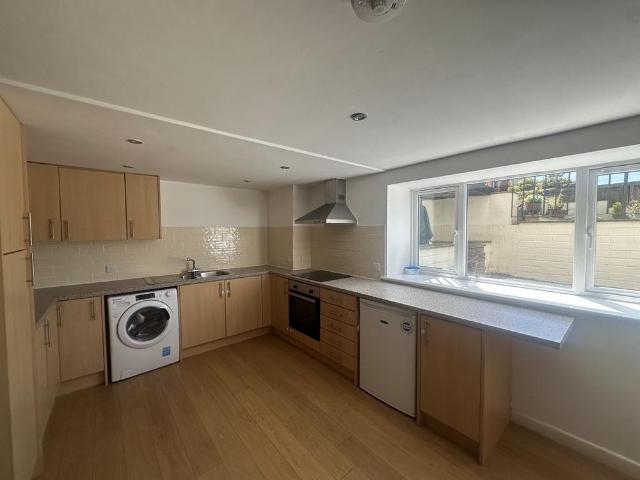 2 bedroom maisonette to rent
