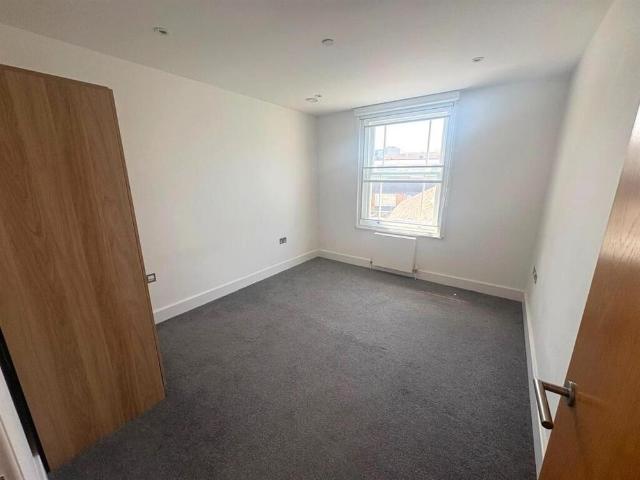 2 bedroom maisonette to rent