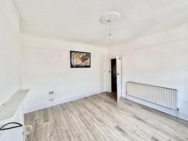 2 bedroom maisonette to rent