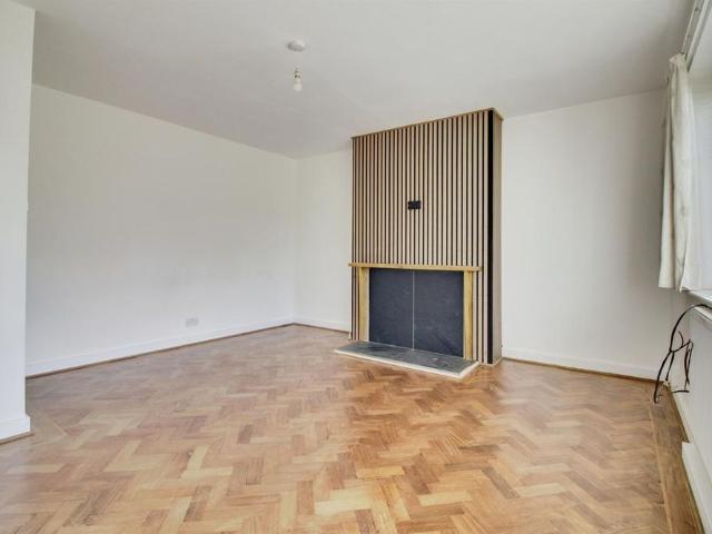 2 bedroom maisonette to rent