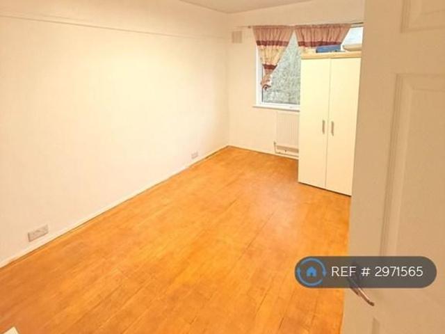 2 bedroom maisonette to rent