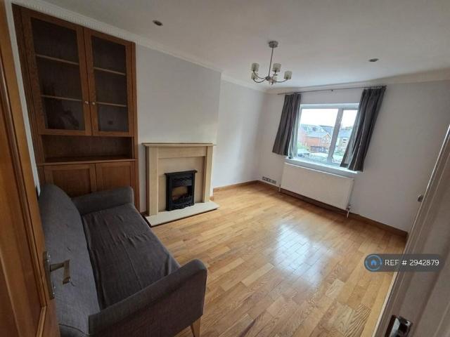 2 bedroom maisonette to rent