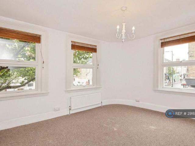 2 bedroom maisonette to rent