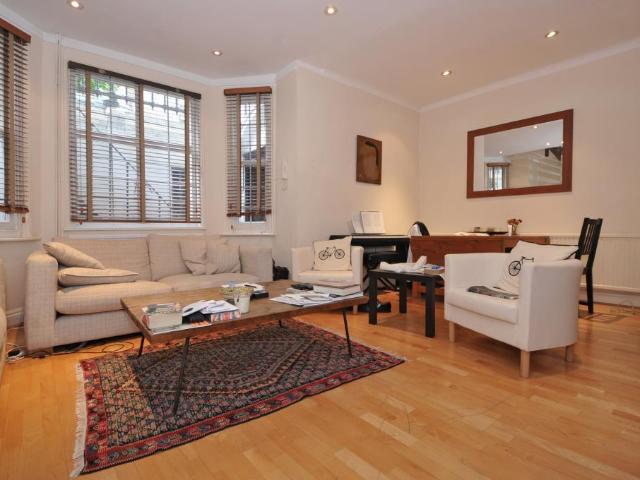 2 bedroom maisonette to rent