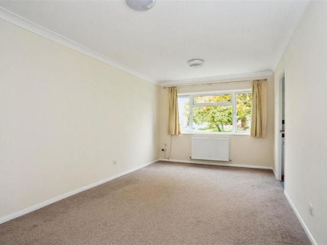 2 bedroom maisonette to rent