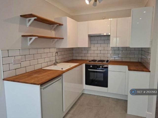 2 bedroom maisonette to rent