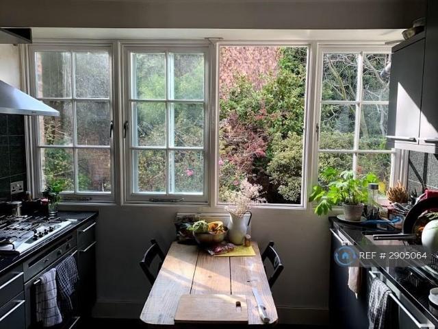 2 bedroom maisonette to rent