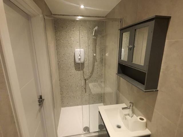 2 bedroom maisonette to rent