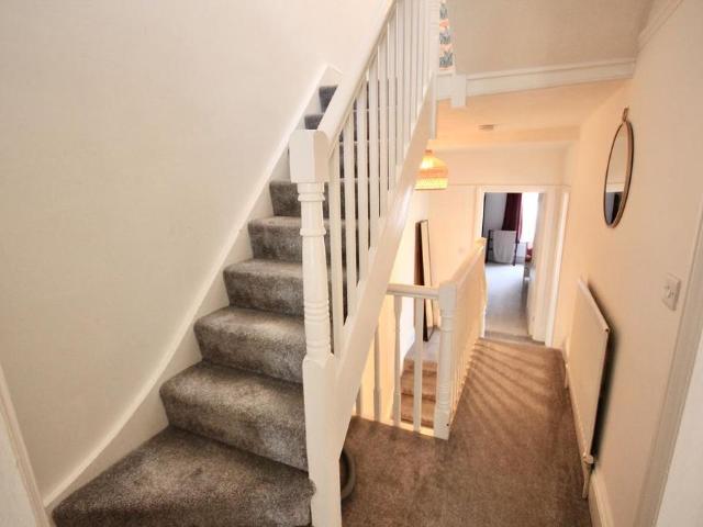 2 bedroom maisonette to rent