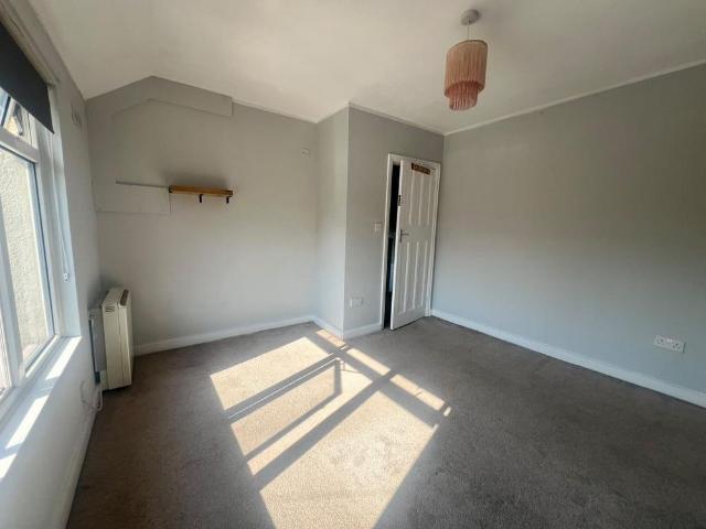 2 bedroom maisonette to rent