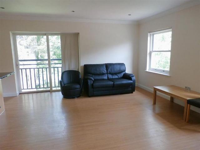 2 bedroom maisonette to rent