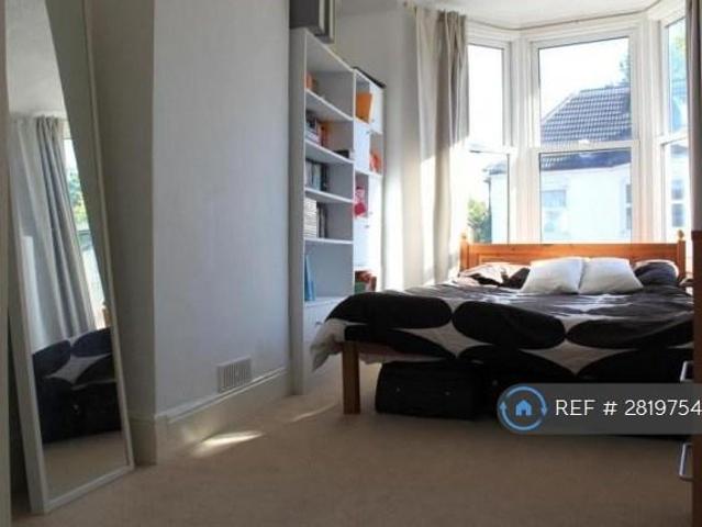 2 bedroom maisonette to rent