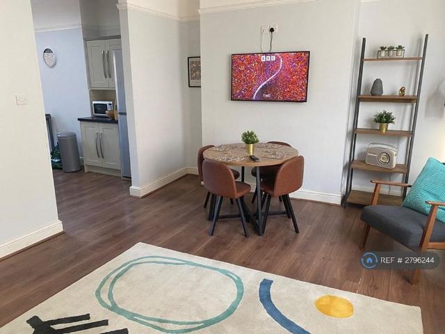 2 bedroom maisonette to rent