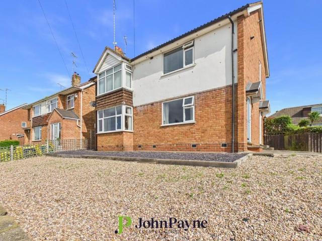 2 bedroom maisonette to rent
