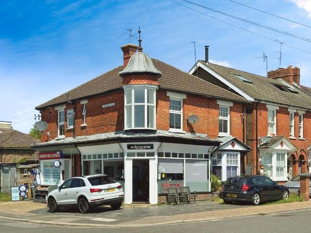 2 bedroom maisonette to rent