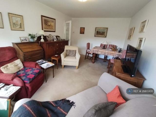 2 bedroom maisonette to rent