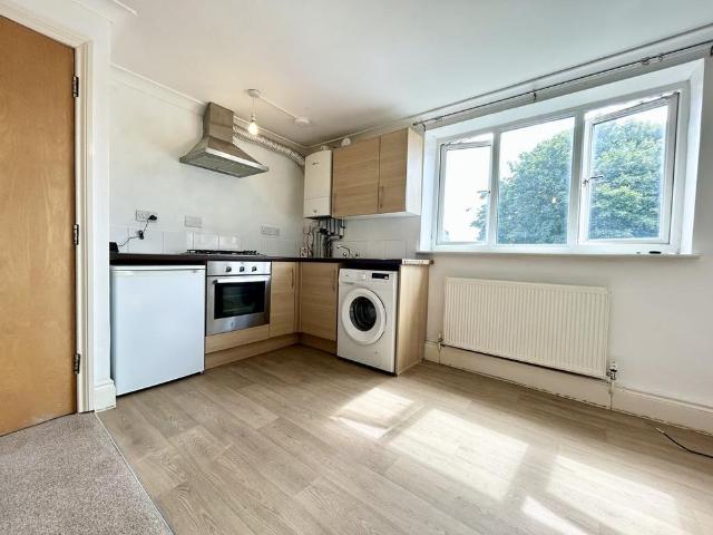 2 bedroom maisonette to rent