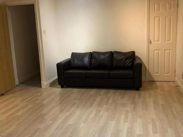 2 bedroom maisonette to rent