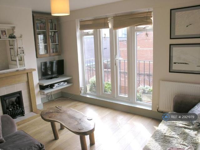 2 bedroom maisonette to rent