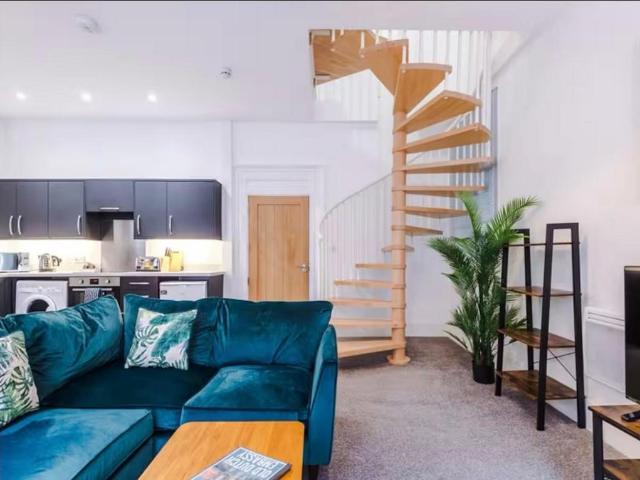 2 bedroom maisonette to rent