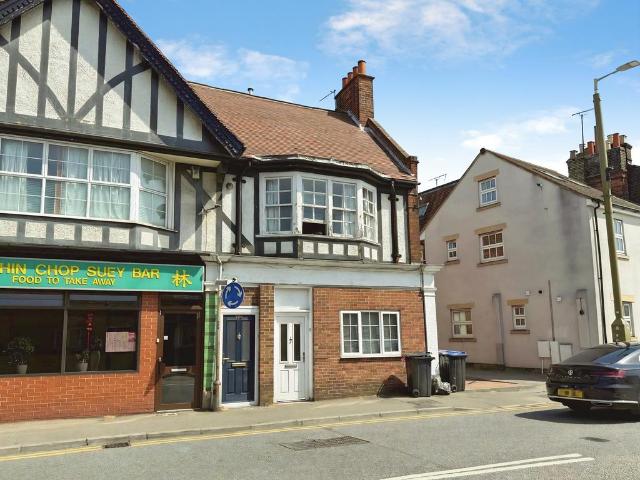 2 bedroom maisonette to rent