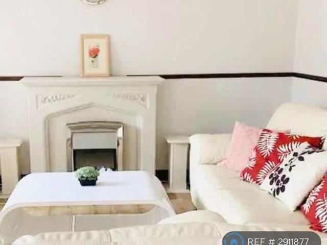 2 bedroom maisonette to rent