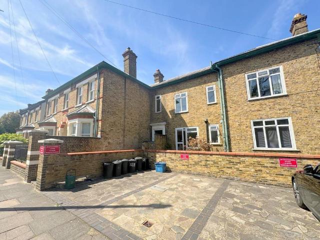 2 bedroom maisonette to rent
