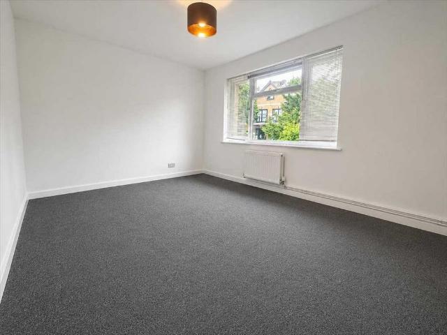 2 bedroom maisonette to rent