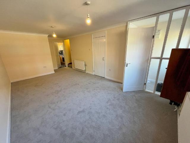 2 bedroom maisonette to rent