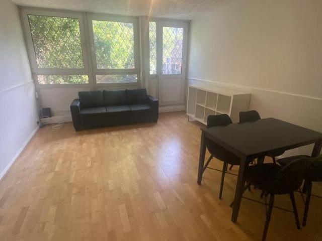 2 bedroom maisonette to rent