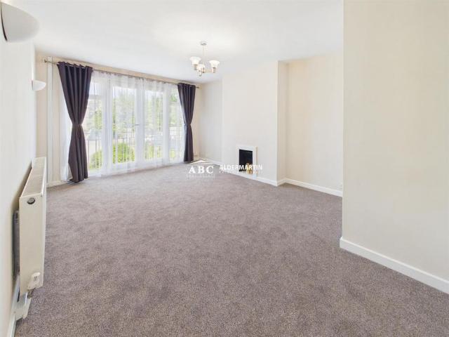 2 bedroom maisonette to rent