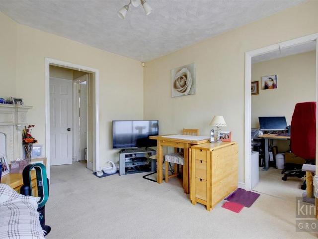 2 bedroom maisonette to rent