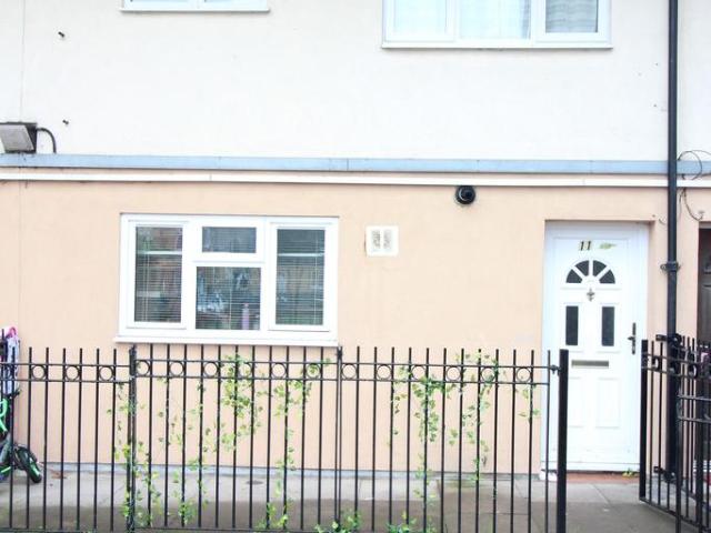 2 bedroom maisonette to rent