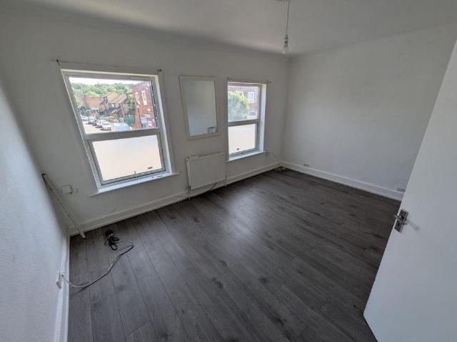 2 bedroom maisonette to rent