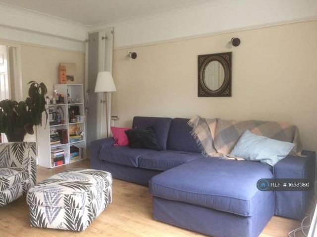 2 bedroom maisonette to rent