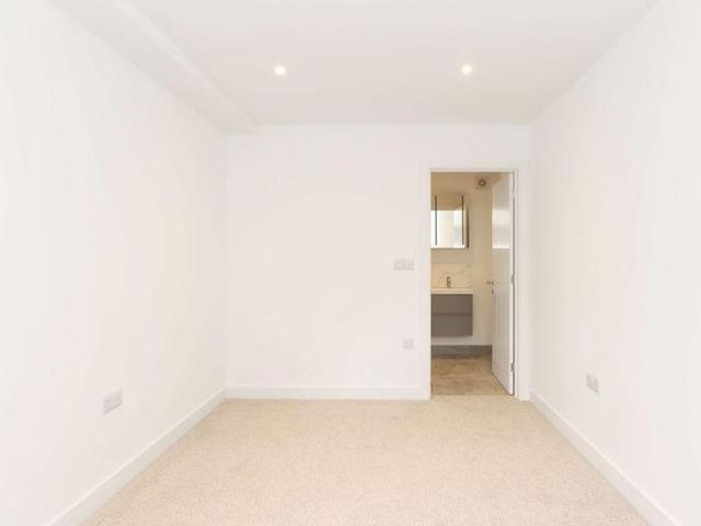 2 bedroom maisonette to rent