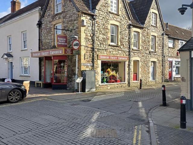 2 bedroom maisonette to rent