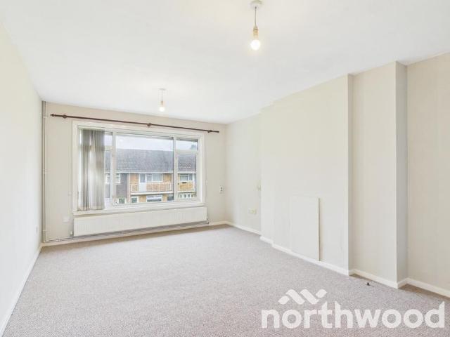 2 bedroom maisonette to rent