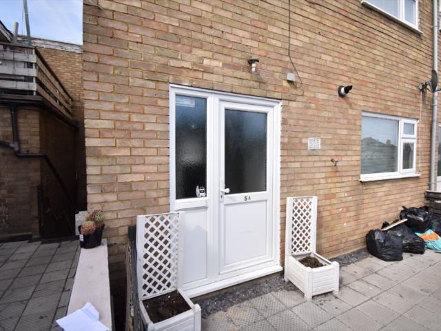 2 bedroom maisonette to rent