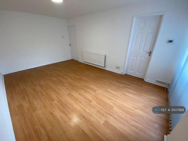 2 bedroom maisonette to rent