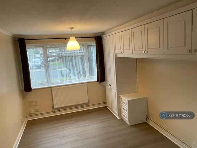 2 bedroom maisonette to rent