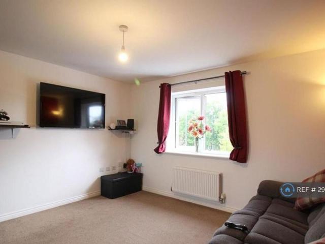 2 bedroom maisonette to rent