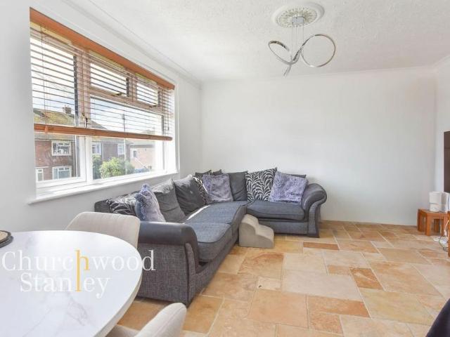 2 bedroom maisonette to rent